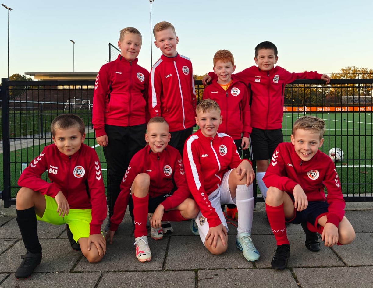 HZVV JO10-3 Team van de week bij bekerwedstrijd HZVV-SV Pesse - HZVV